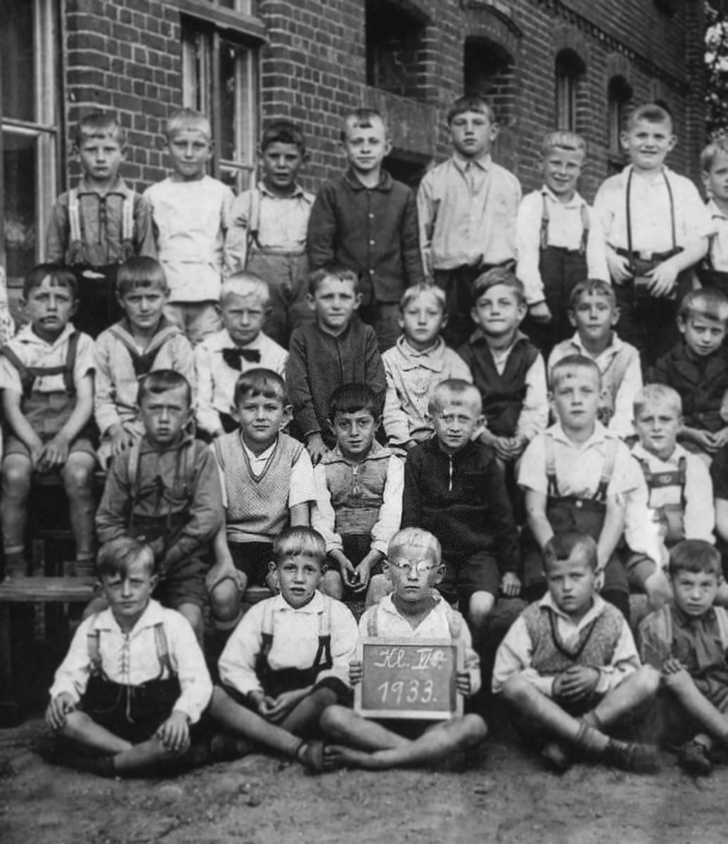 Siggi Wilzig's Life in Images - Gallery & Timeline | Unstoppable Book